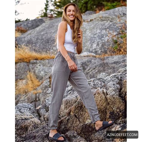 Rebecca Olson Feet Aznudefeet