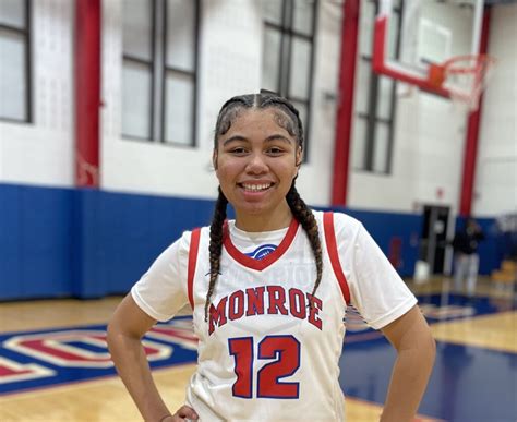 Monroe Wins Third Straight Game Pickin Splinters