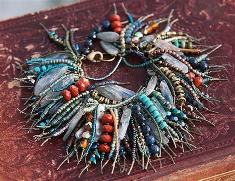Одноклассники | Jewelry art, Art jewelry magazine, Artistic jewelry