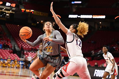 Report Esmery Martinez To Return To Arizona Womens Basketball