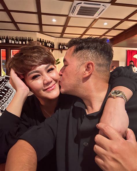 Agnes Monica Kissing