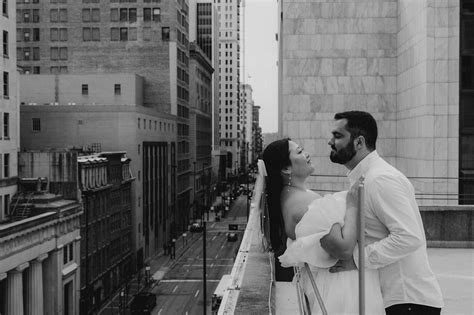 Erik Kayla Downtown Cincinnati Covington Ky Engagement Session