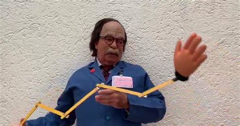 Reaparece El Dr Chunga Para Brindar “solución” Contra El Coronavirus