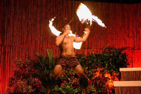 Royal Lahaina Luau Snorkel Bobs