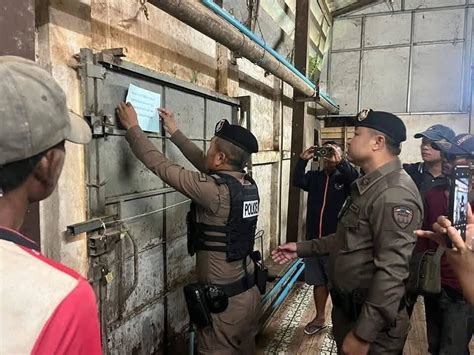 မောင်း မောင်း Added A New Photo