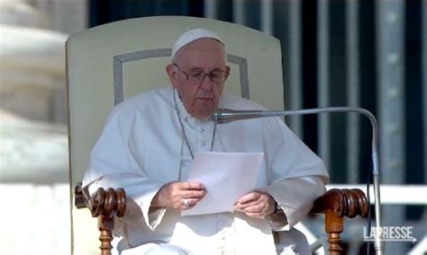 Ucraina Papa “stop Violenze” B Lab Live