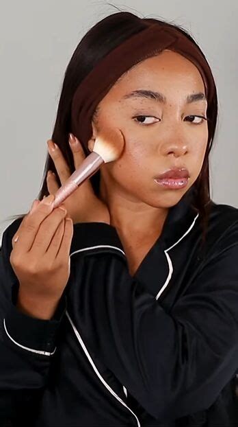 Easy Glowy Makeup Tutorial For Hot Summer Days Upstyle