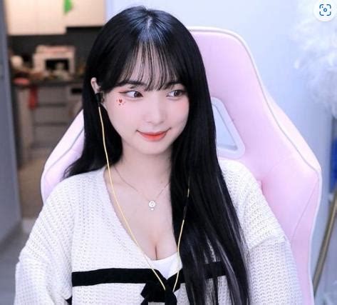 Bj 깅예솔 노출로 1시간 방송 정지패치였다 해명 한수지 기자 톱스타뉴스