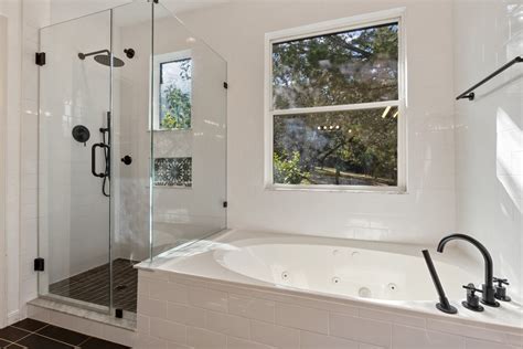 Can I Have A Window In A Shower At Emmanuel Jones Blog