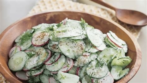 Paula Deen Creamy Cucumber Salad Recipe