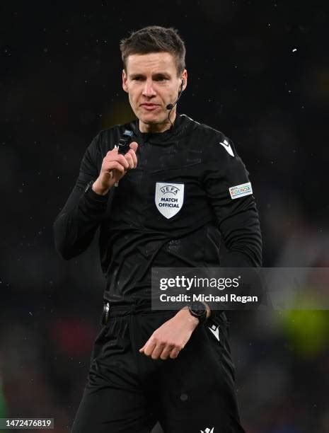 Daniel Siebert Referee Photos And Premium High Res Pictures Getty Images