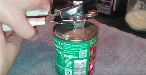 Is There A Correct Way To Use A Can Opener