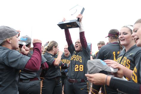 Ncaa Softball Tournament Bracket Time Tv Schedule Big Ten Preview