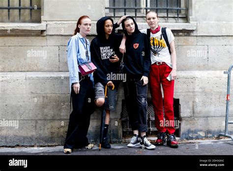 Street Style Models Kiki Willems Selena Forrest Vittoria Ceretti