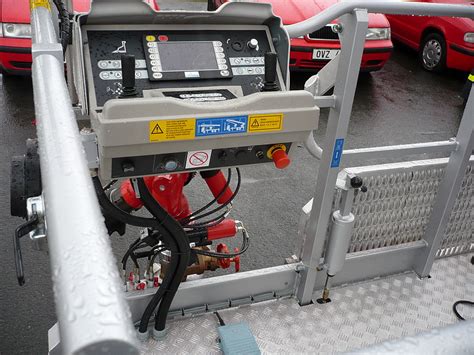 Automobilová Plošina Bronto Skylift F44 Rlx Slouží U Hzs Moravskoslezského Kraje Postavena Je