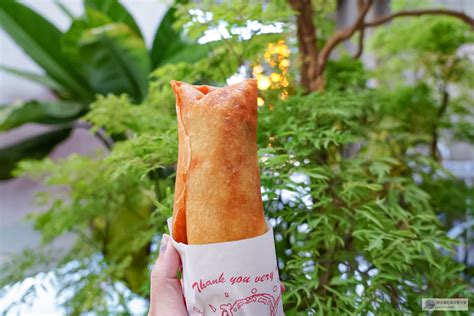 台中后里美食 Kiss Me春米點心美食 隱藏路邊的超低調鐵皮屋小吃，超巨炸春捲、米牛捲、棺材板皆銅板價 靜兒貪吃遊玩愛分享