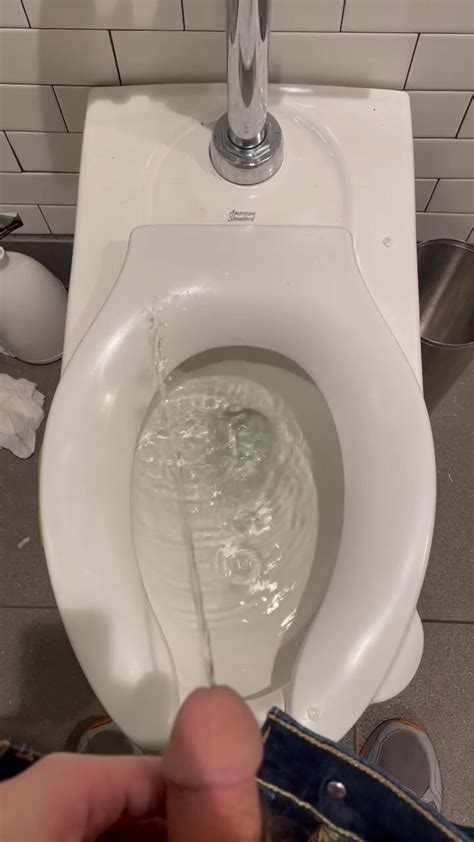 Drunk Convention Piss