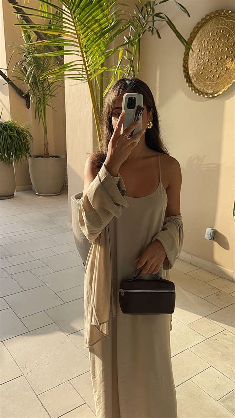 Umida Blouse Beige Try On Dress