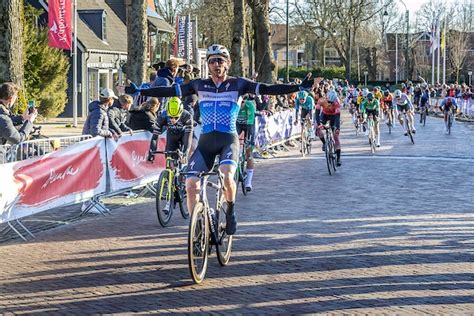 In Exloo Is Het Wel Raak Voor Vermeltfoort Cyclingonlinenl