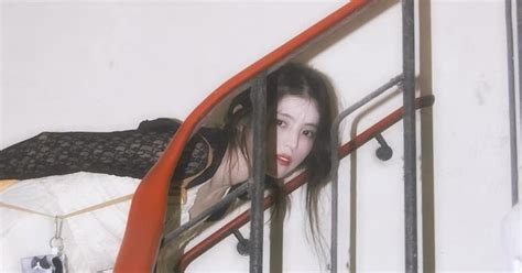 한소희 이건 무슨 기행 그 사이로 쏙 들어가는 작은 얼굴까지 예뻐 조선비즈