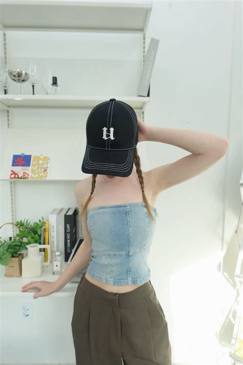 Logo Stitch Cap Unsually