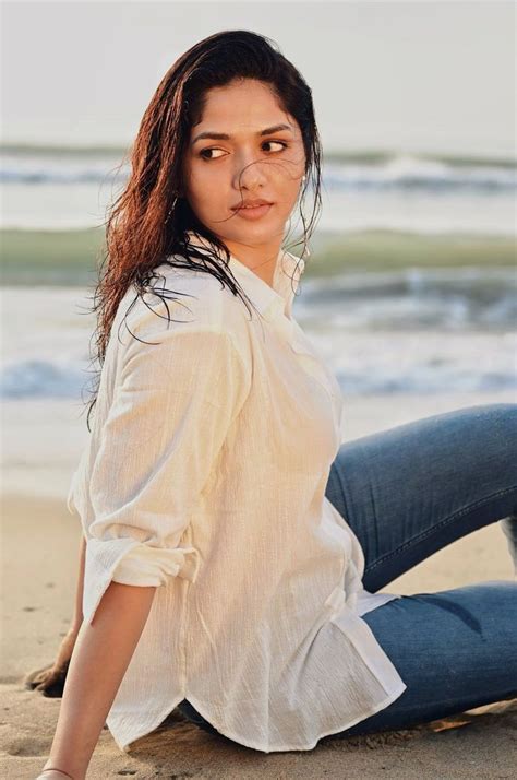 Sunaina Khalid Al Ameri అర‌బ్ షేక్‌ను పెళ్లి చేసుకుంటున్న తెలుగు న