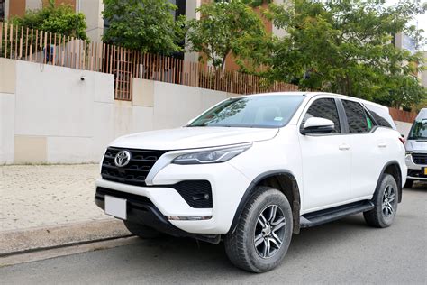 Fortuner レンタカー Green Leaf Viet Nam