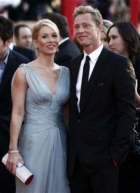 Christina Applegate Engaged To Wed Rocker Beau