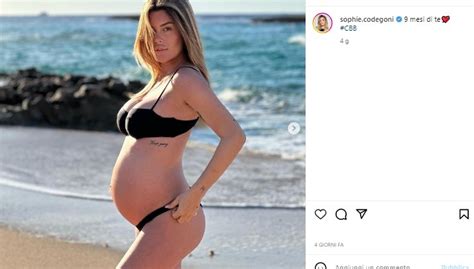 Sophie Codegoni La Foto Al Nono Mese Di Gravidanza Commuove I Fan
