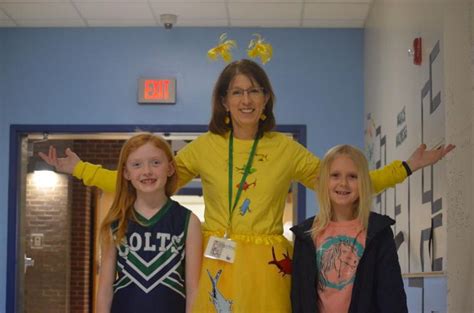 Read Across America Cloverleaf Elementary Celebrates A Love Of Reading