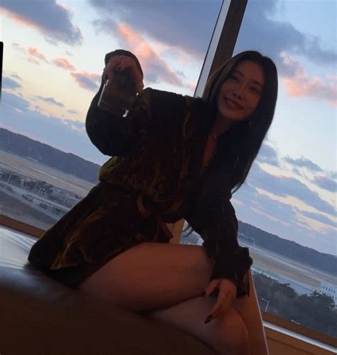 임지연 섹시 방댕이…더 글로리 약쟁이 김히어라 과감 노출 네이트 연예