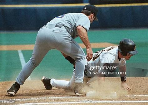 38 Pittsburgh Pirates Warren Morris Photos And High Res Pictures Getty