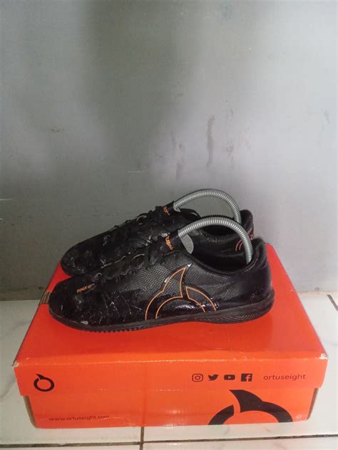 Sepatu Futsal Ortuseight Olah Raga Perlengkapan Olahraga Lainnya Di Carousell