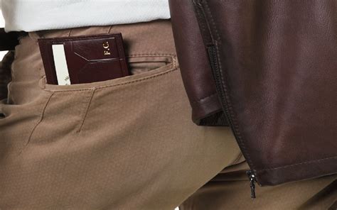 What Is The Difference Between Wallet And Purse Misuri