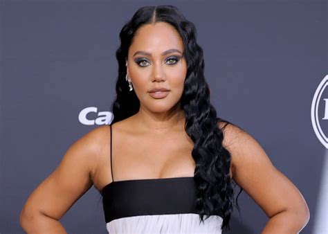 Ayesha Curry In Bathing Suit Says Peace — Celebwell