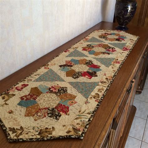 Pin By Esperanza Díaz De Villegas On Patchwork Patchwork Table Runner