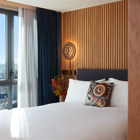 So Paris Paris Book A Michelin Guide Hotel