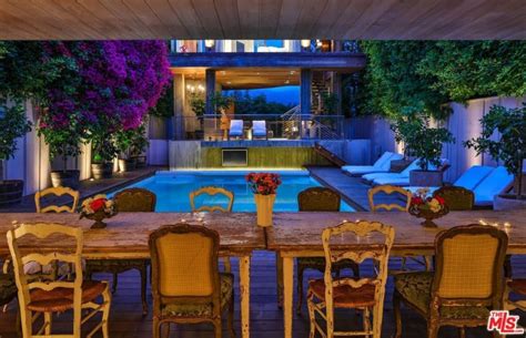 Pamela Andersons Malibu House Is Available For Rent Home Stratosphere