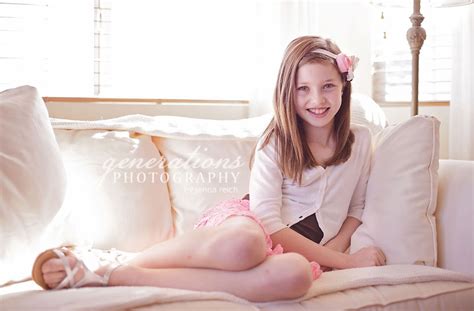 Cute Juliet Martine Model Sets Foto