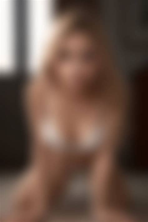 Sexy Crawl Over Viewer 3 By Aiissexy On Deviantart