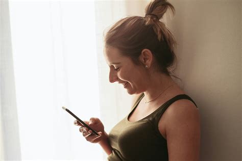 45 Texts To Send A Pregnant Friend To Congratulate Them And Show Your Support