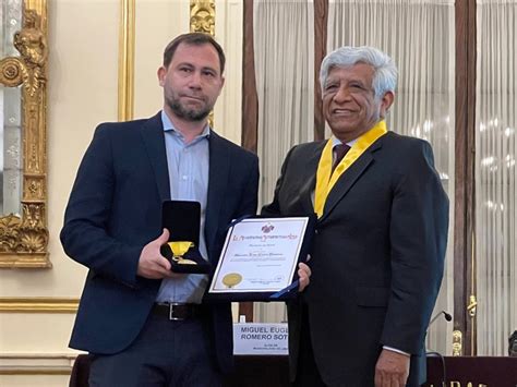 El Alcalde De Lima Arq Miguel Romero Sotelo Distingue Por Aporte A