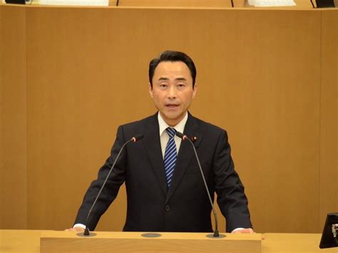 【本日の本会議】我が党の 斉藤伸一 団長が予算代表質疑しました… 市来えみこ公式サイト｜横浜市議会都筑区選挙区｜公明党