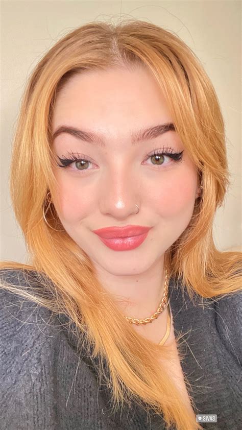 Pretty Face R Sfwredheads
