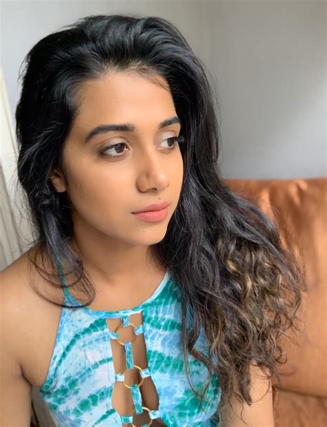 Shilpa Manjunath Scrolller