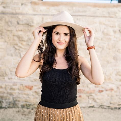 Danielle Doiron Multimedia Journalist Writer Editor Freelance Linkedin