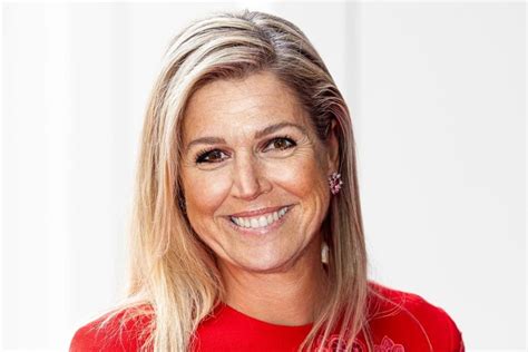 Máxima Se Puso En “modo Científica” Y Se Robó Todas Las Miradas Durante Una Visita A Un