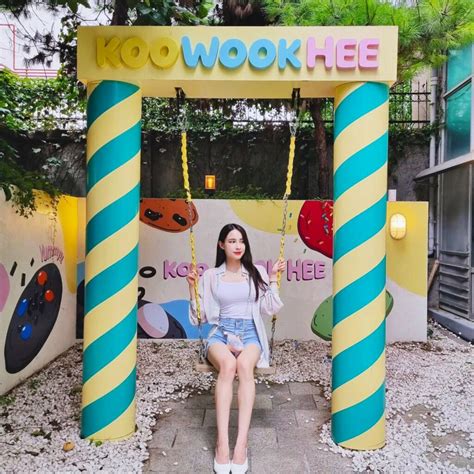 Koo Wook Hee Cafe Dessert Shop With A Swing And Freshly Baked Cookies