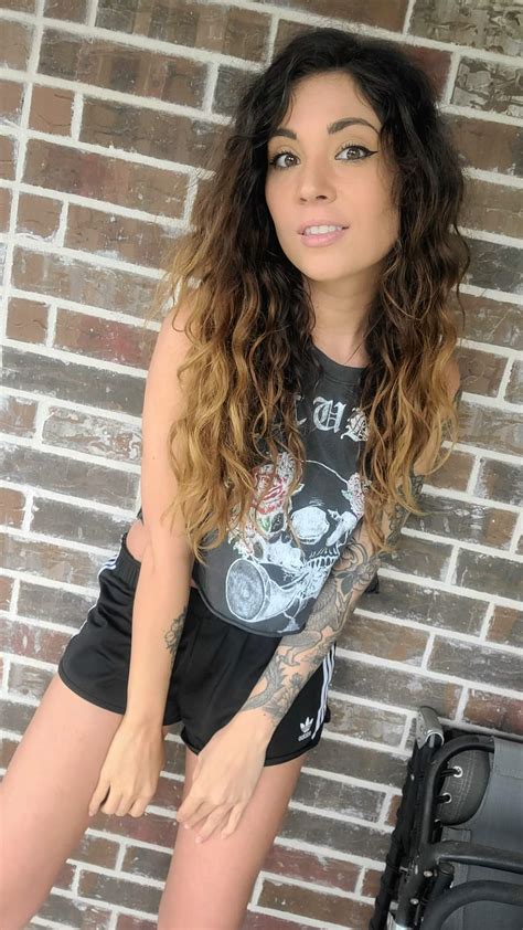 More Beautiful Melonie Mac Pics Rmycontentonmyphone1