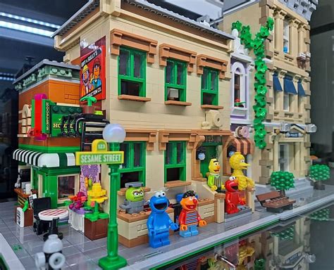 Lego Sesame Street Modular Buildings And More
